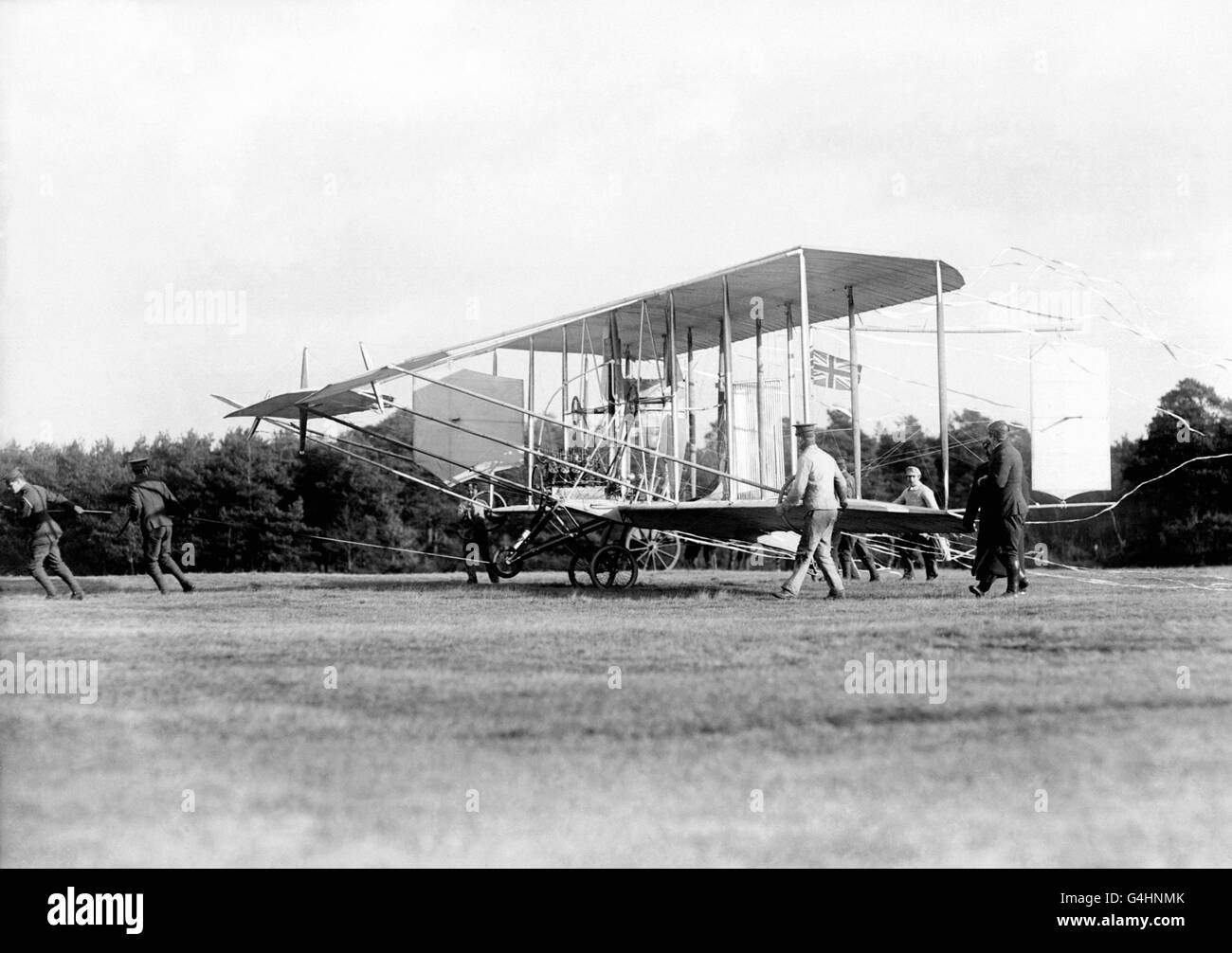 ARMY AEROPLANE 1908. A British Army aeroplane in 1908 Stock Photo - Alamy