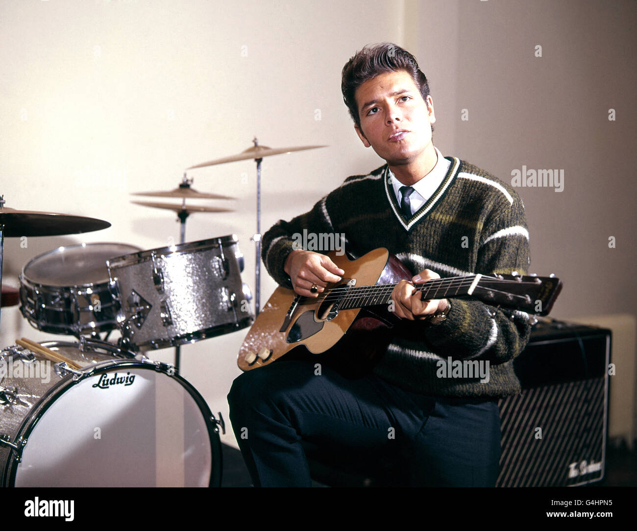 Singer cliff richard hi-res stock photography and images - Alamy