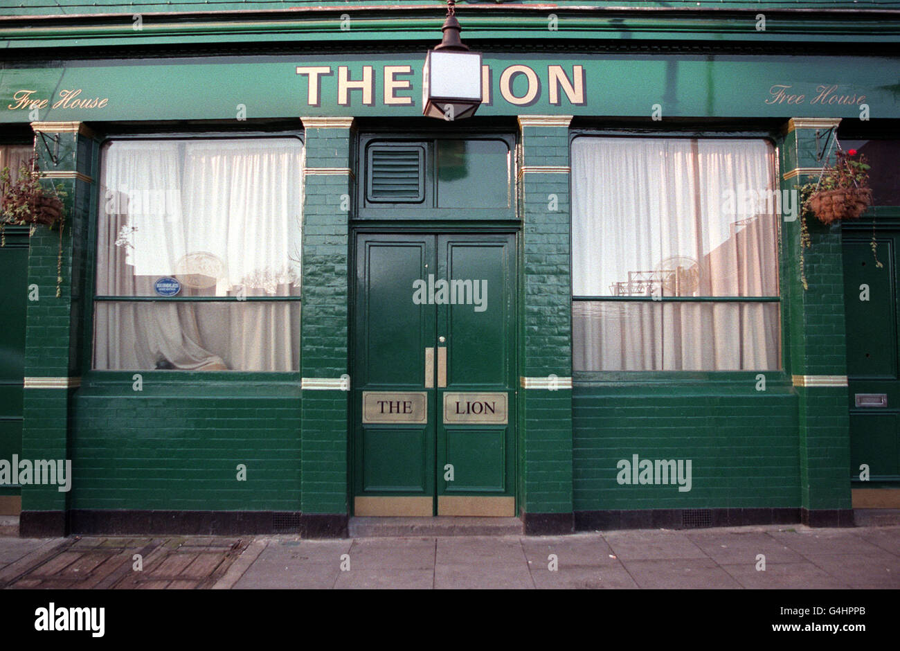Kray twins public house hi-res stock photography and images - Alamy
