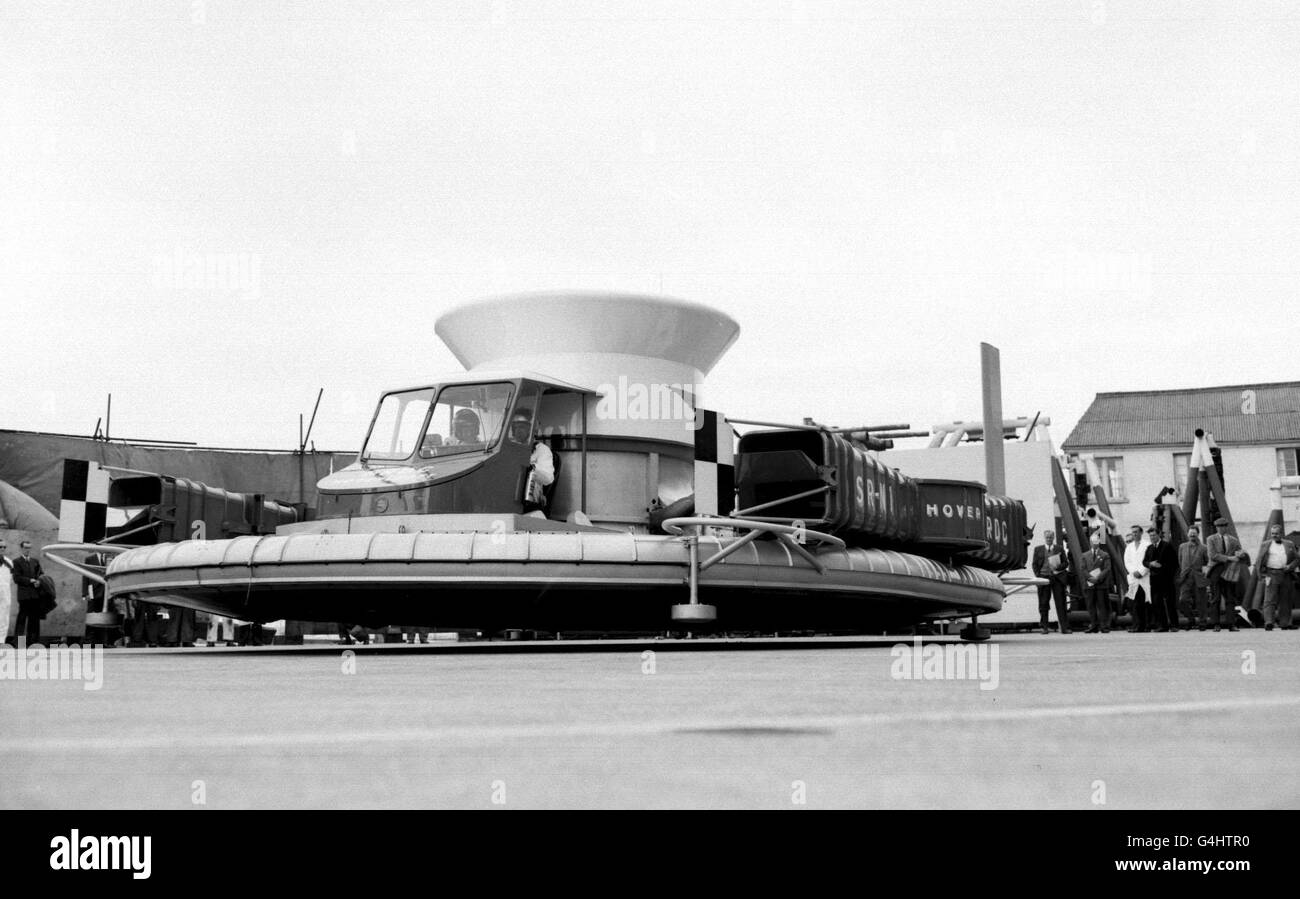 Sr n1 hovercraft hi-res stock photography and images - Alamy