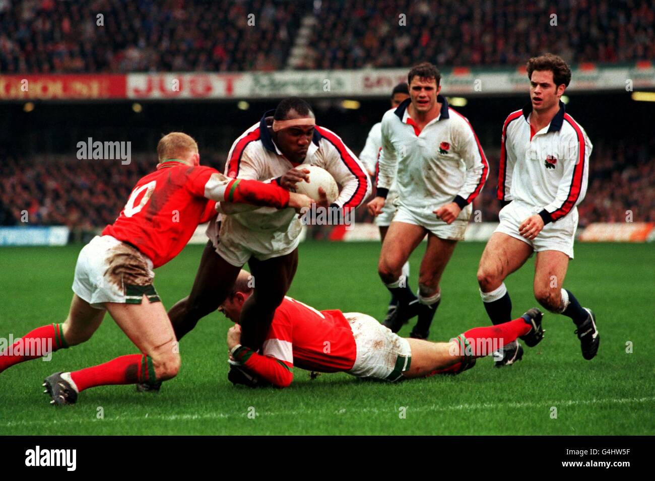 * VICTOR UBOGU, ENGLAND, SCORES TRY AGAINST WALES Stock Photo - Alamy