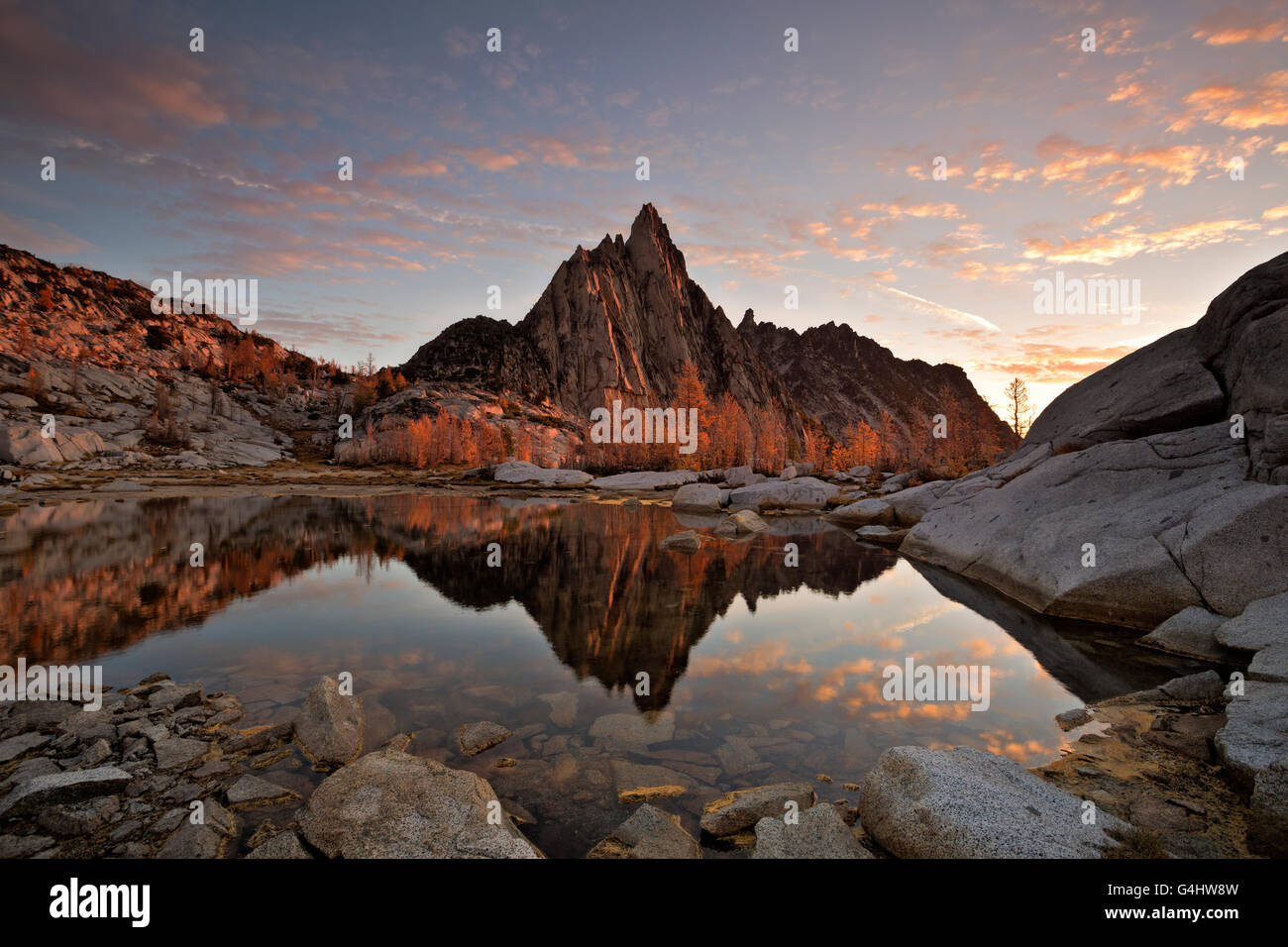 WASHINGTON - Prusik Peak reflecting in Gnome Tarn at sunrise in the ...
