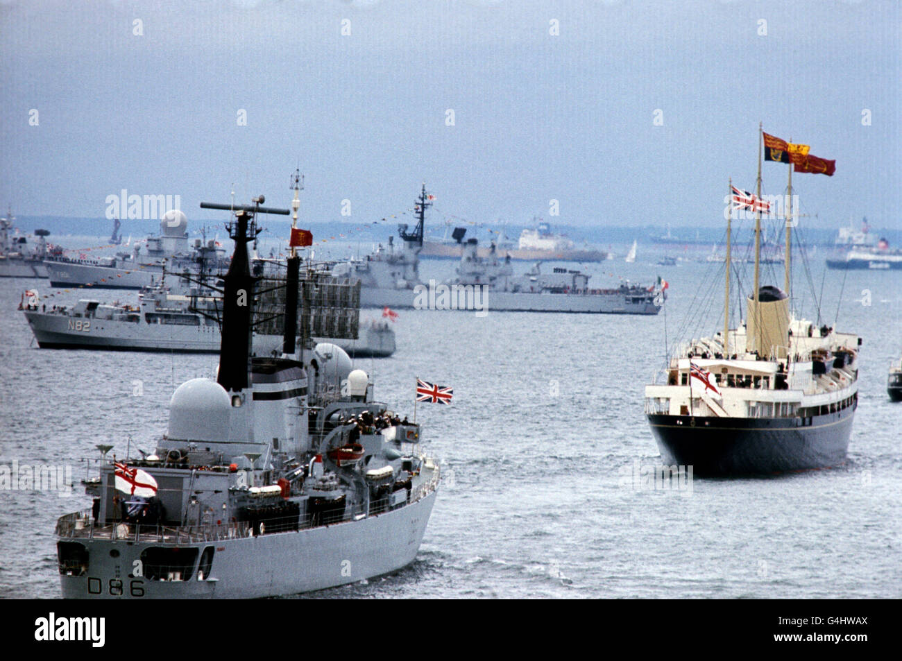 Fleet review britannia hi-res stock photography and images - Alamy