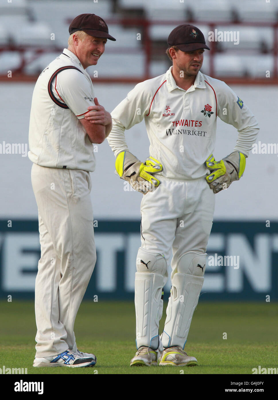 Wicketkeeper captain hi-res stock photography and images - Alamy