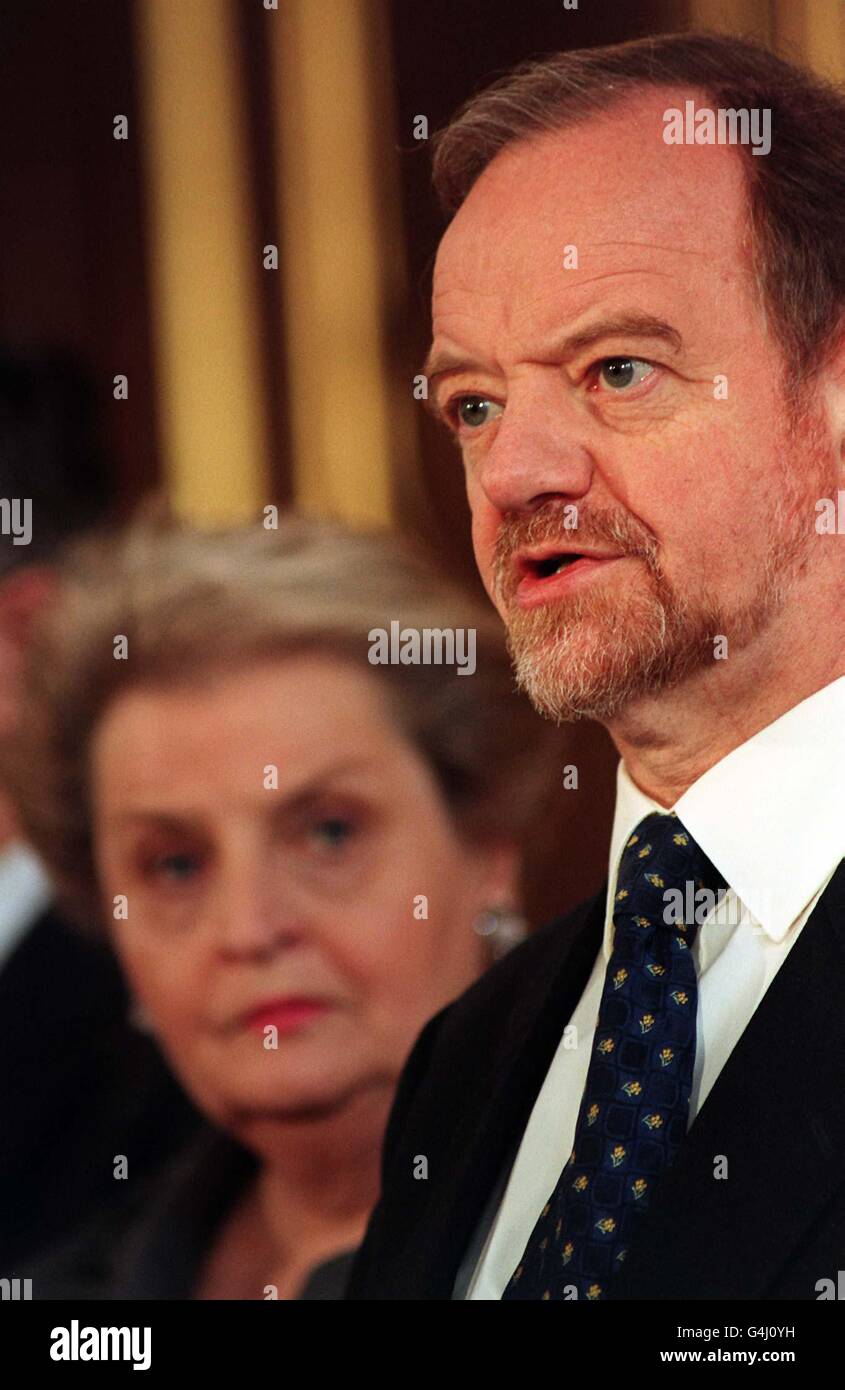 Semi profile talking portrait robin cook madeleine albright hi-res ...