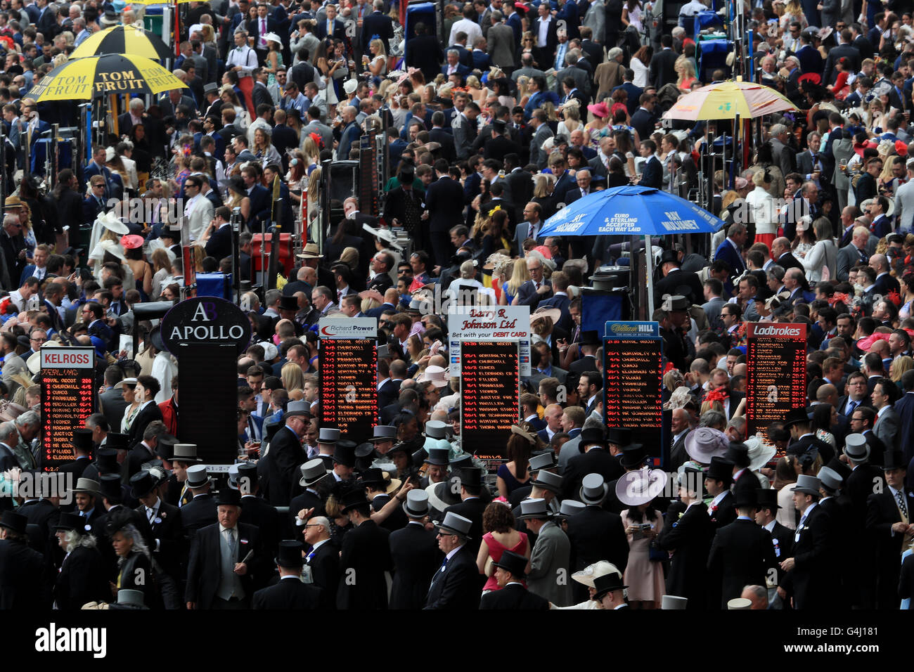 Bookies ascot hi-res stock photography and images - Alamy