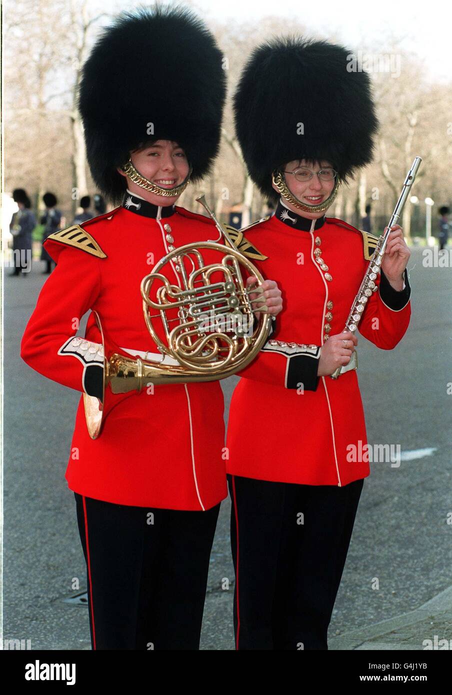 WELSH Guards/women 2 Stock Photo - Alamy