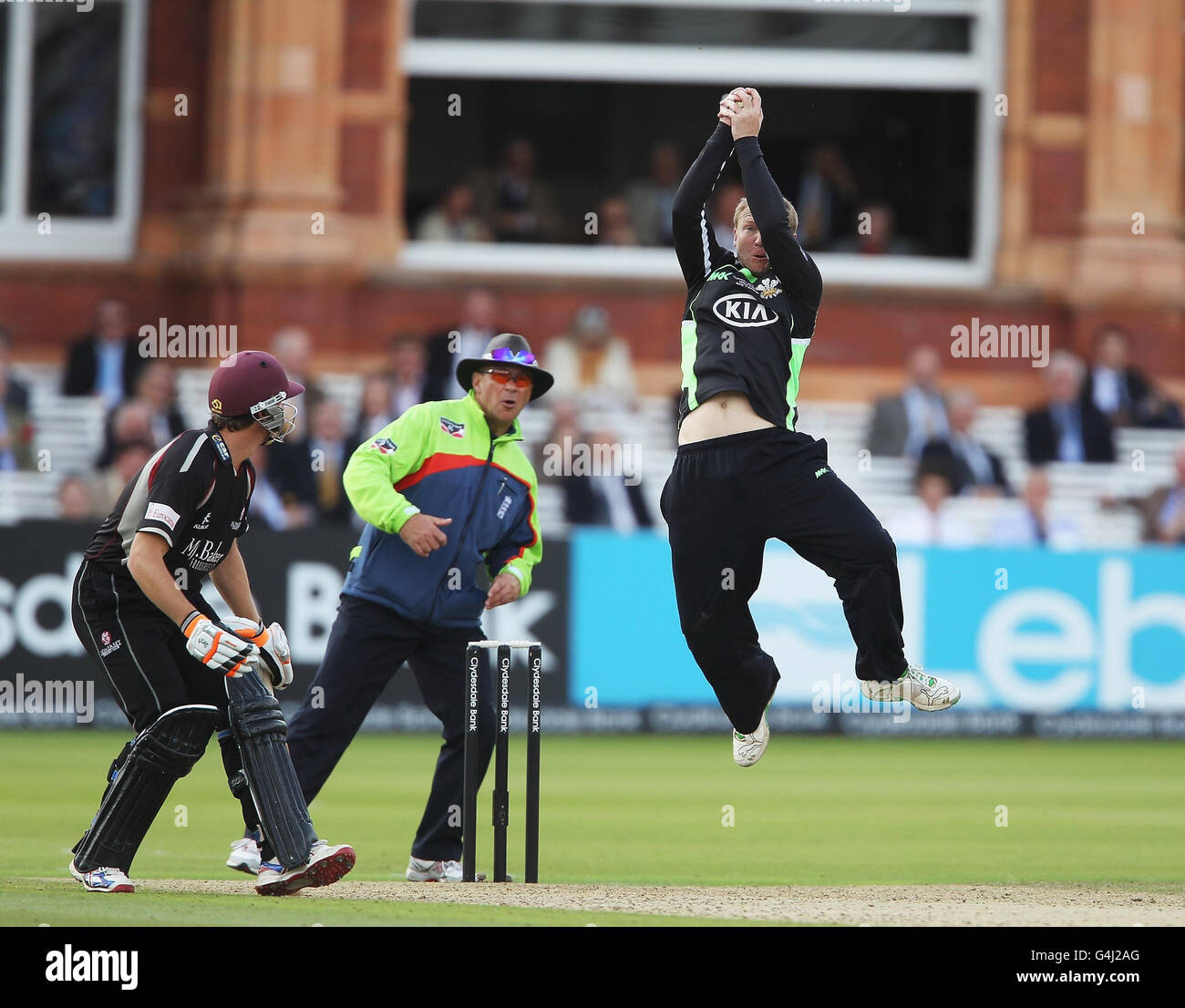 Cricket final full length catching midair mangdm hi-res stock ...