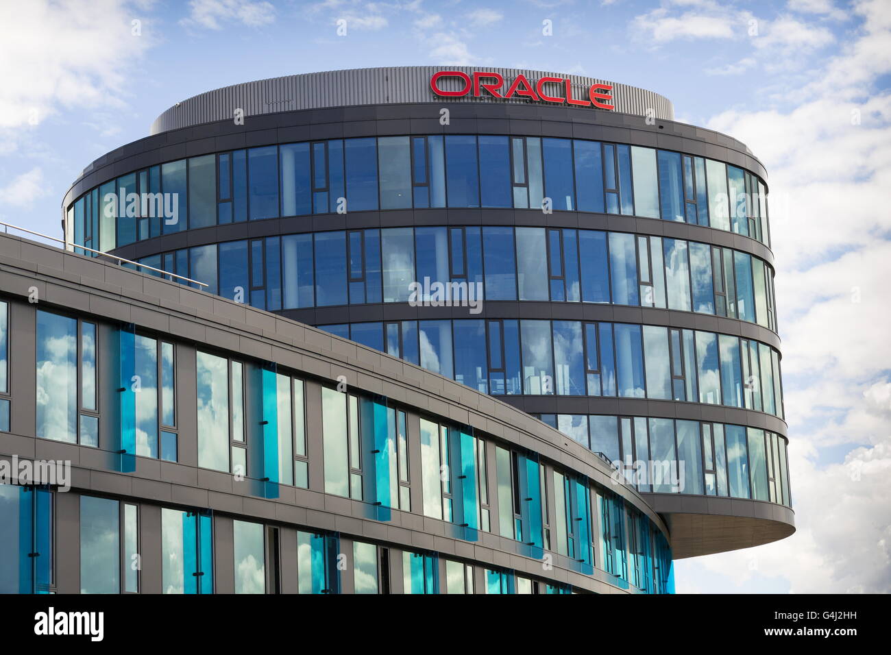 PRAGUE, CZECH REPUBLIC - JUNE 18: Oracle company logo on Czech ...