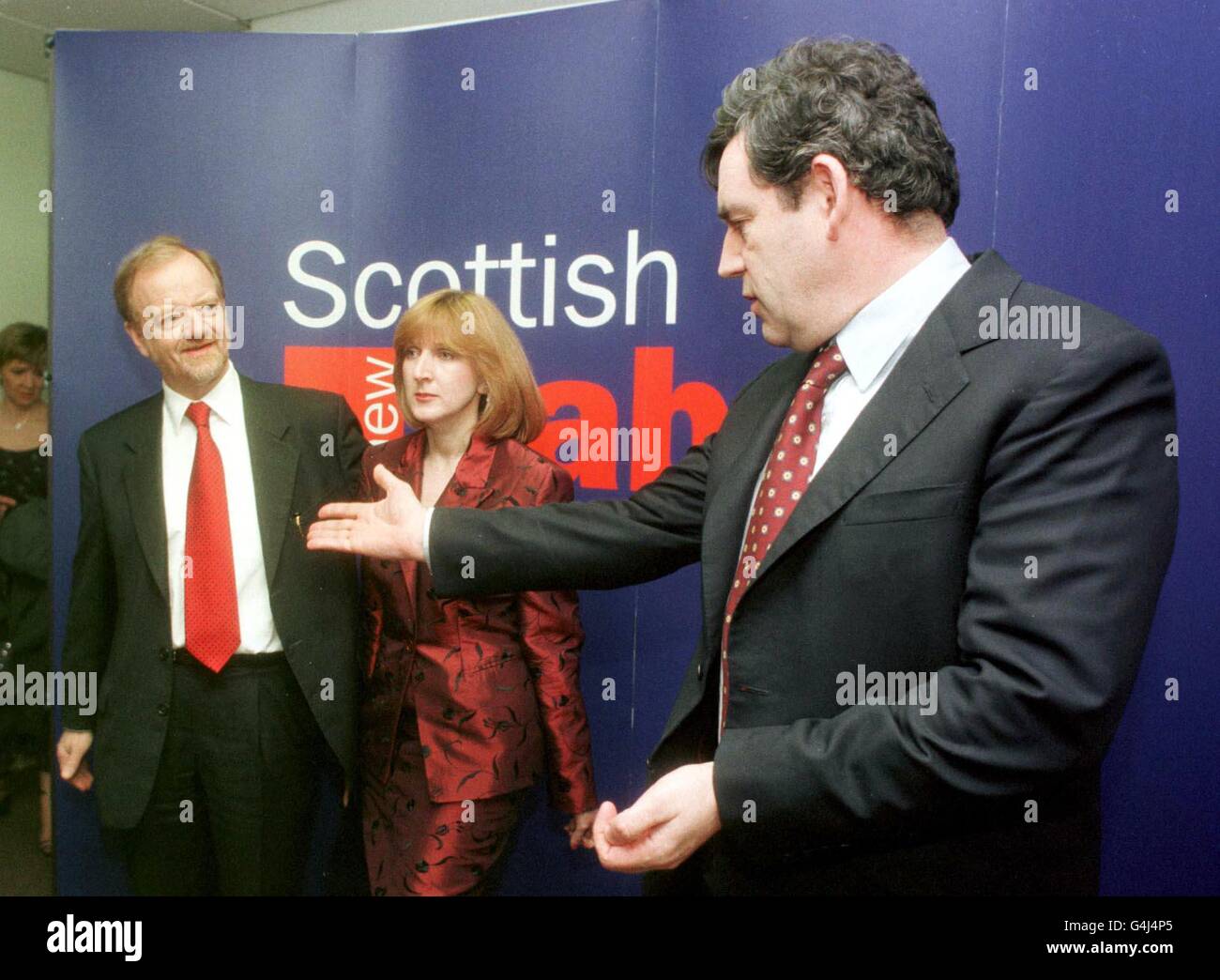 From left to right; Foreign and Commonwealth Secretary Robin Cook, his ...