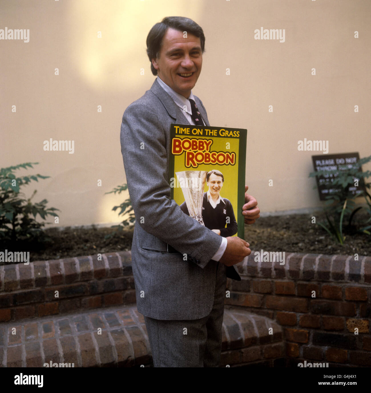 Bobby Robson, pictured with his new book 'Time On The Grass', after ...