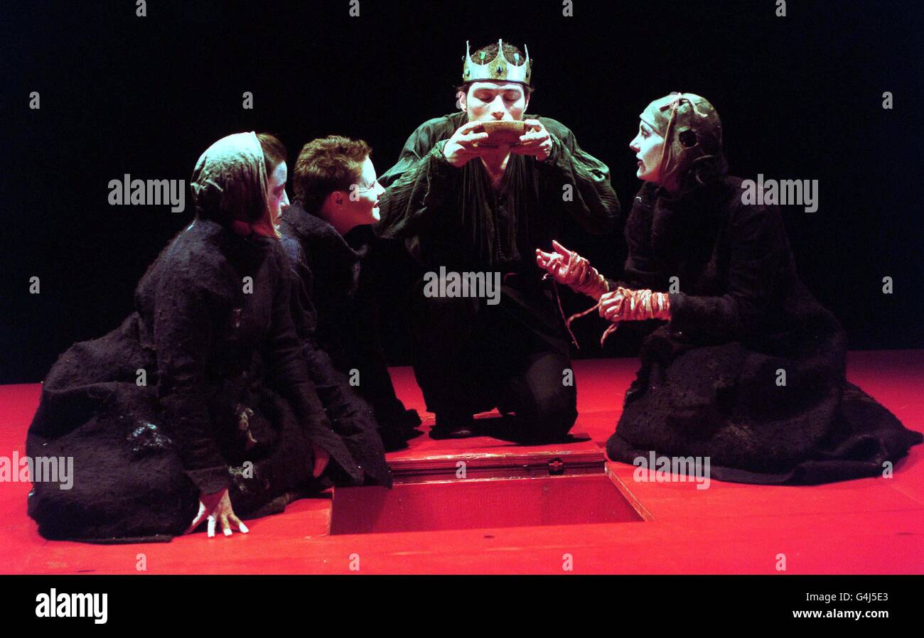 Shakespeare macbeth stage hi-res stock photography and images - Alamy