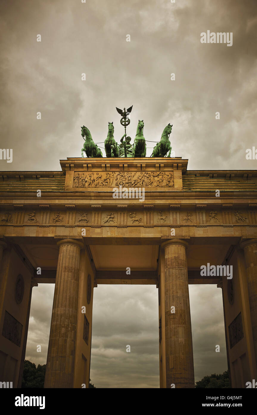 Germany berlin top gate hi-res stock photography and images - Alamy