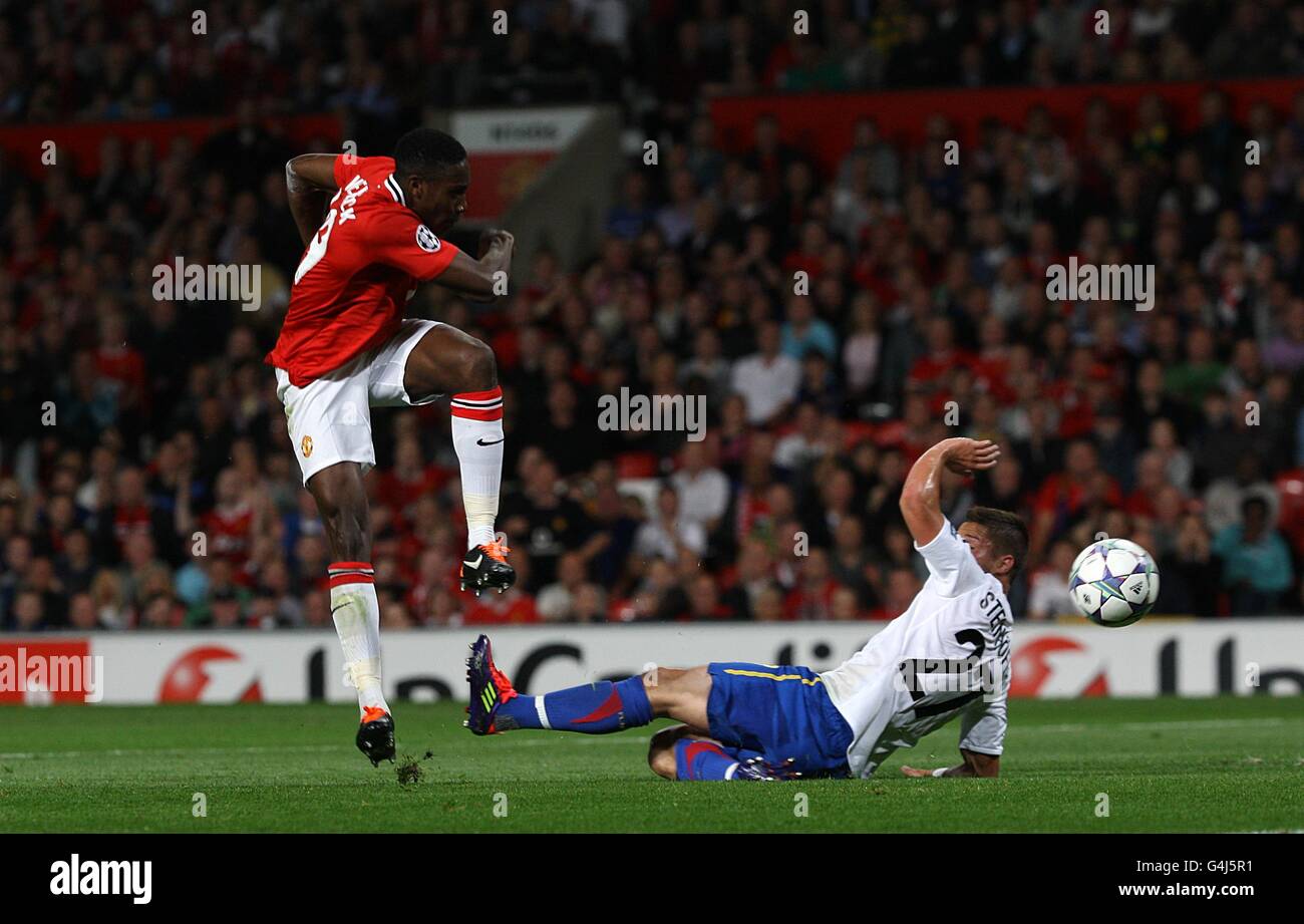 Manchester uniteds danny welbeck hi-res stock photography and images ...