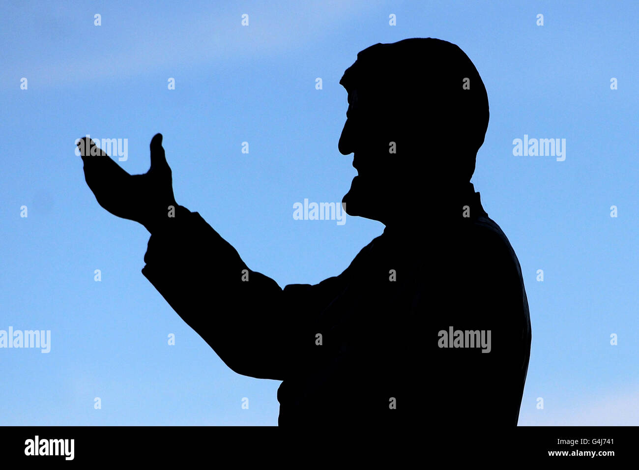 Statue of jimmy hill outside the ricoh arena hi-res stock photography ...