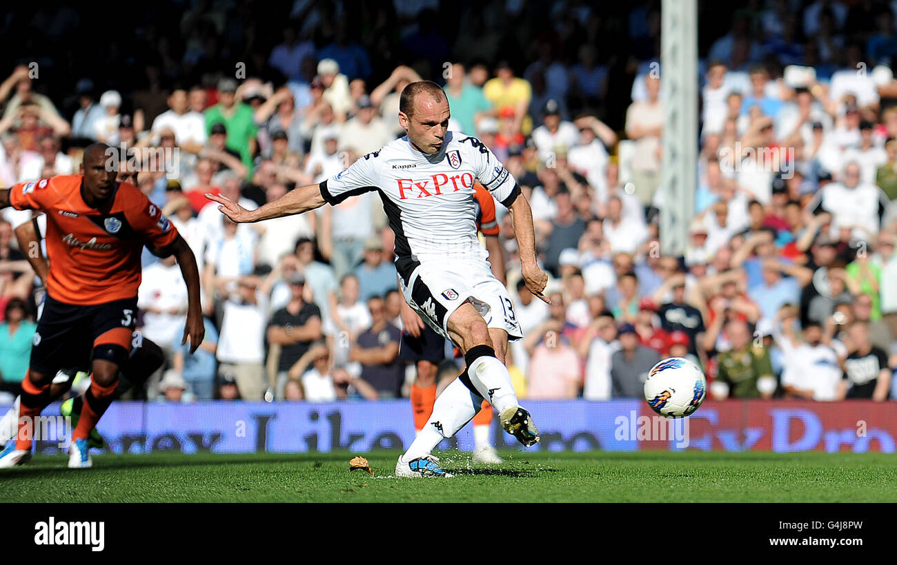 Fulham's Danny Murphy scores his sides second goal of the game from the ...