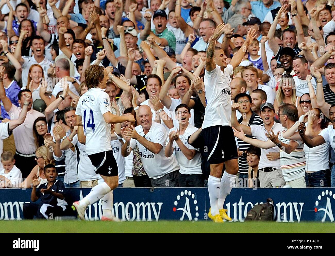 Tottenham Hotspur's Kyle Walker (right) celebrates with team mate Luka ...