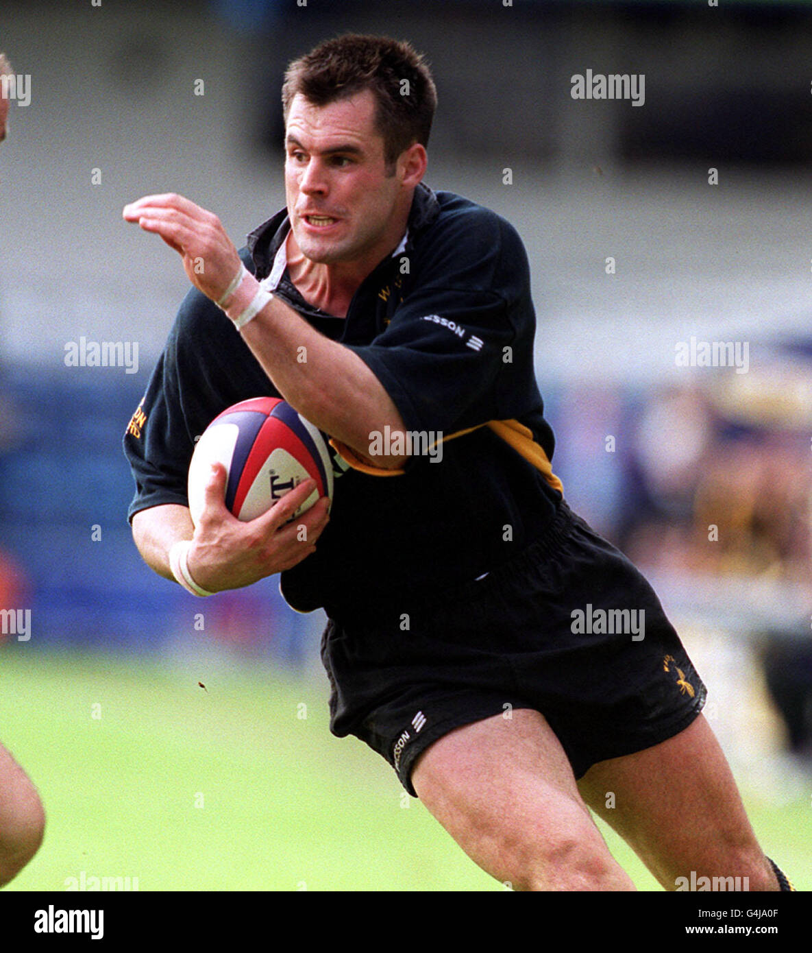 Wasps kenny logan in action against gloucester at loftus road hi-res ...