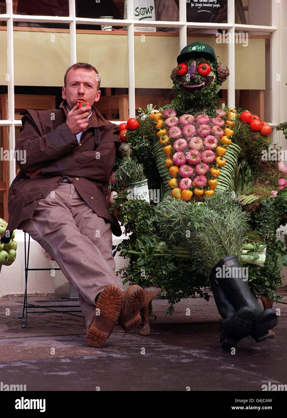 FOOD Soup/vegetable man 2 Stock Photo - Alamy
