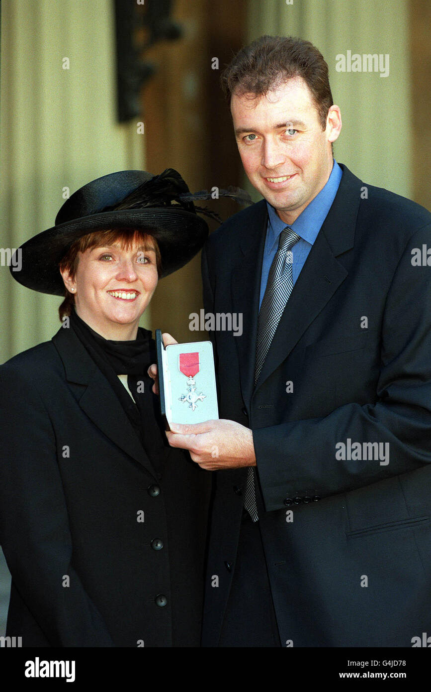 Royal Investiture/Fraser. England and Middlesex cricketer Angus Fraser ...
