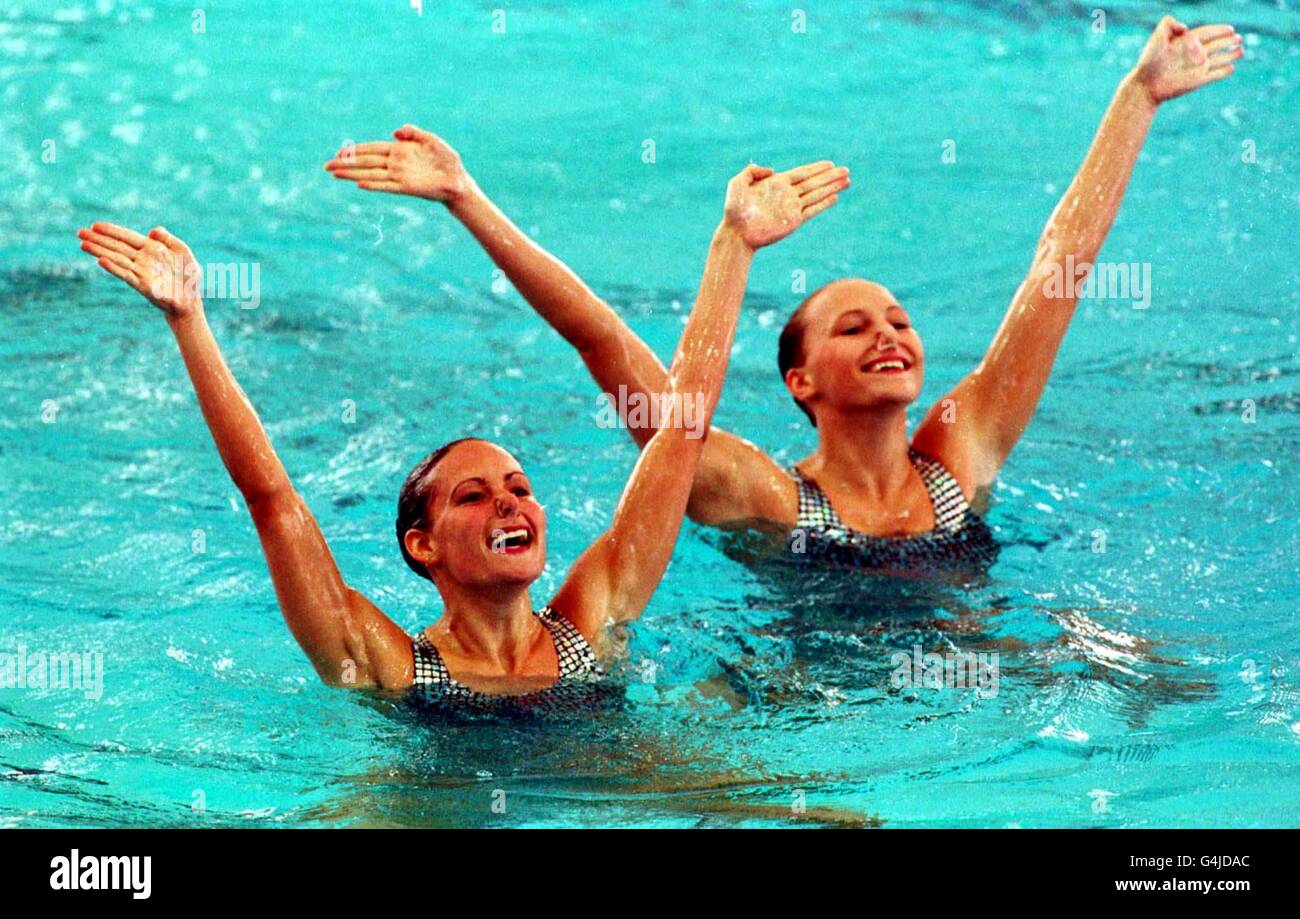 England's synchro swimmers Gayle Adamson (left) and Adele Carlsen ...