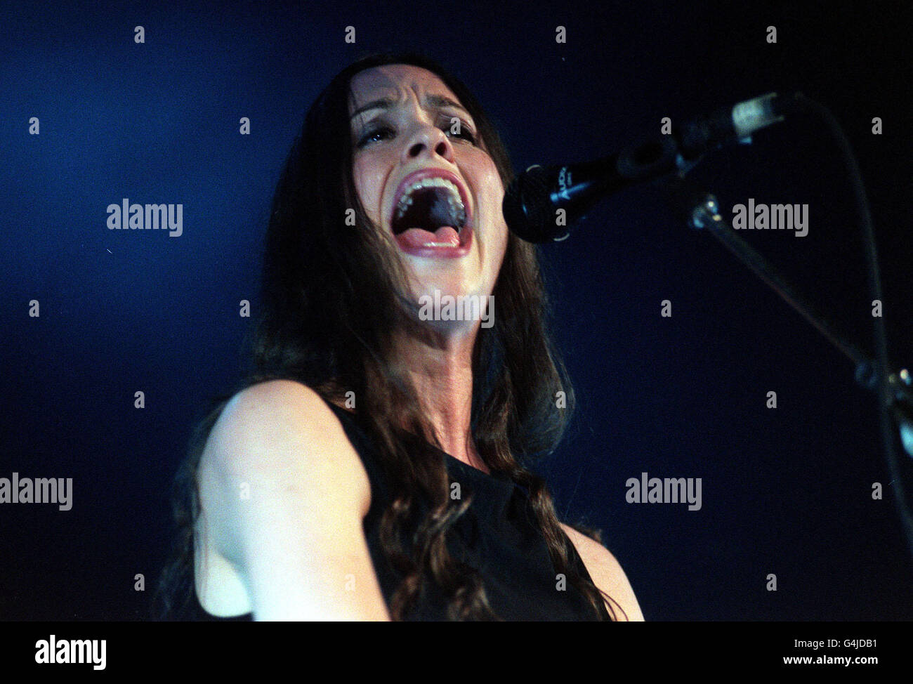 Alanis morissette 2 hi-res stock photography and images - Alamy