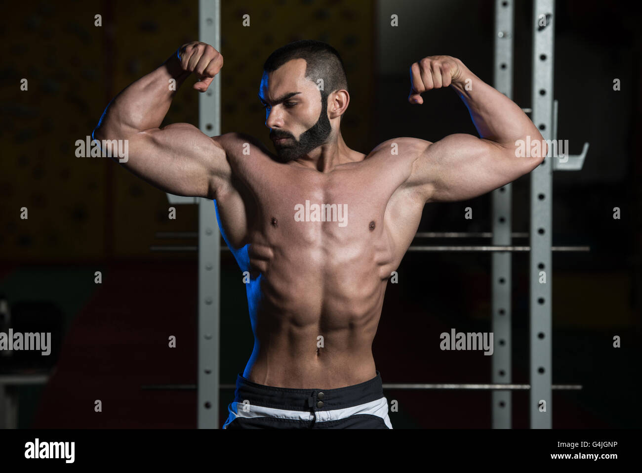 Flexion Double Des Biceps