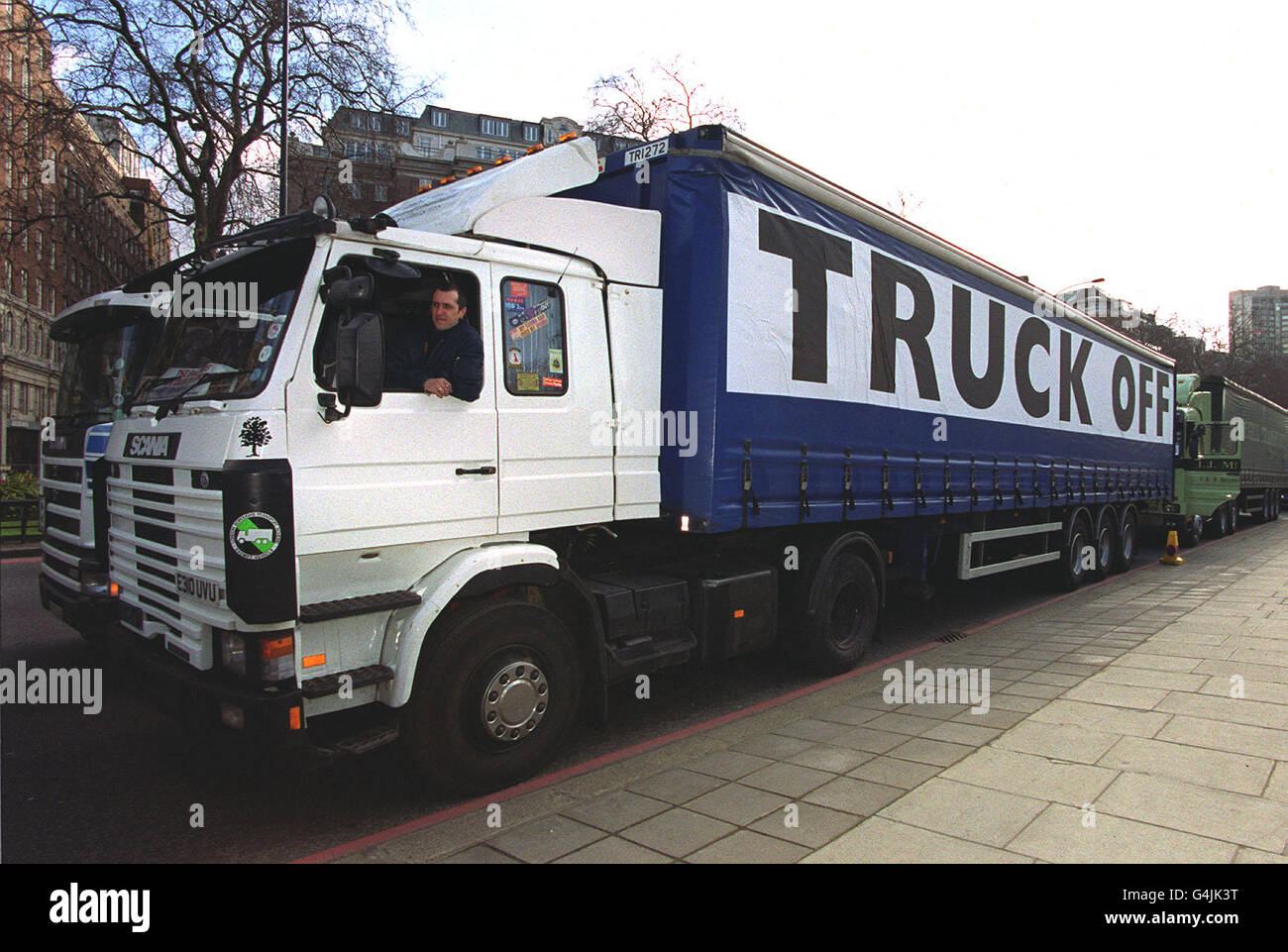 Lorries on park lane hi-res stock photography and images - Alamy