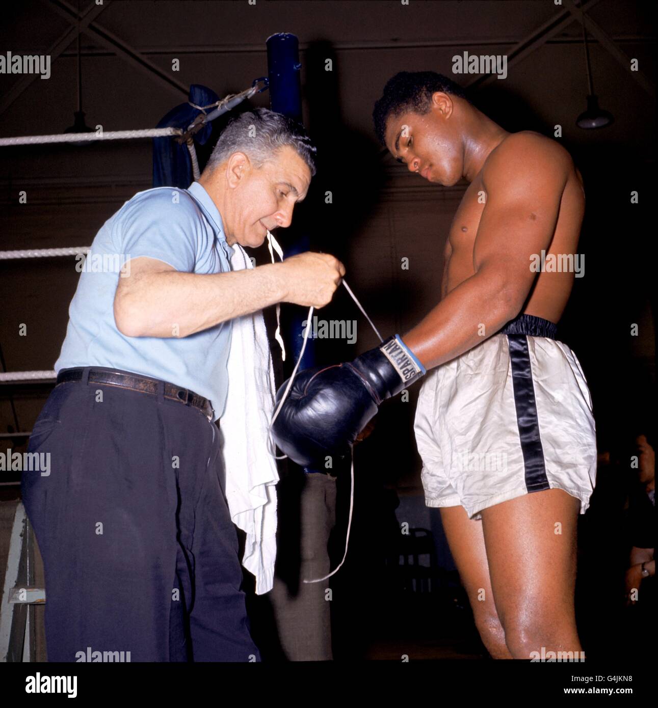 Angelo dundee hi-res stock photography and images - Alamy