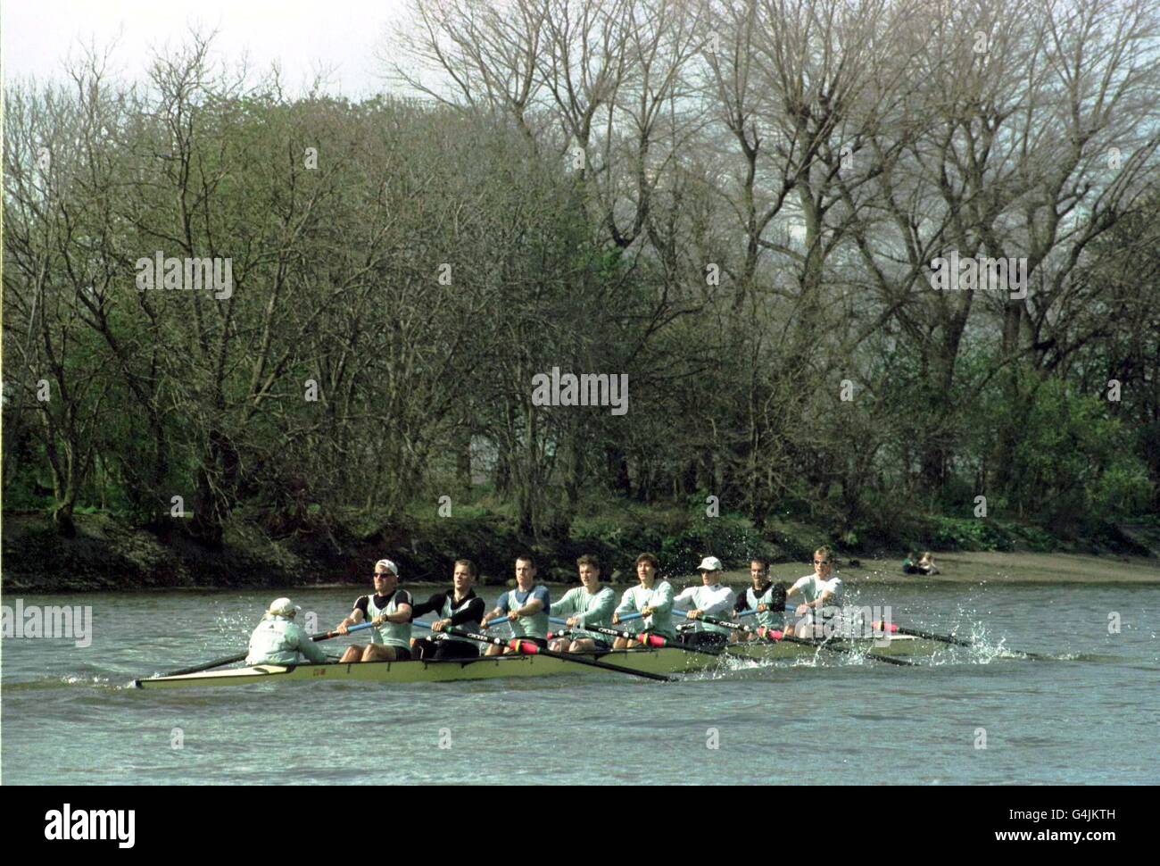 Boat race cambridge full team hi-res stock photography and images - Alamy
