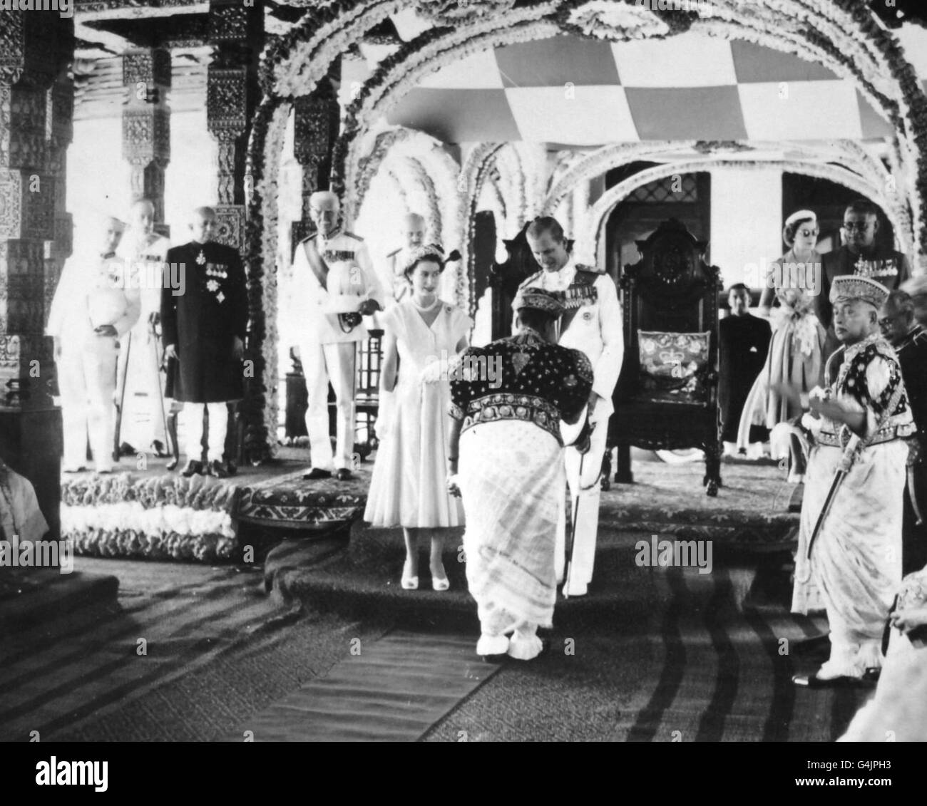 Royalty - Queen Elizabeth II Commonwealth Tour - Sri Lanka Stock Photo ...