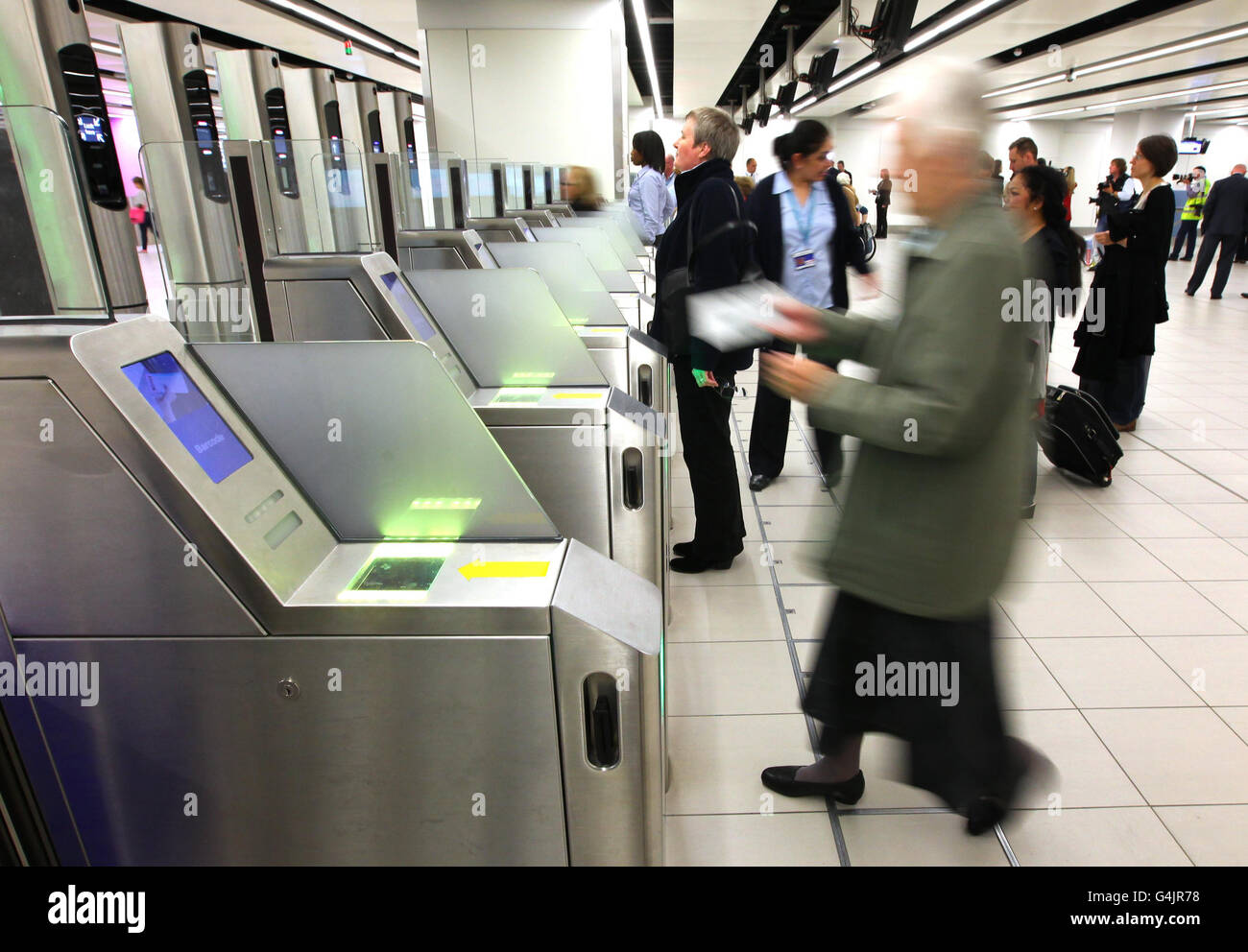 New security area opens at Gatwick Stock Photo - Alamy