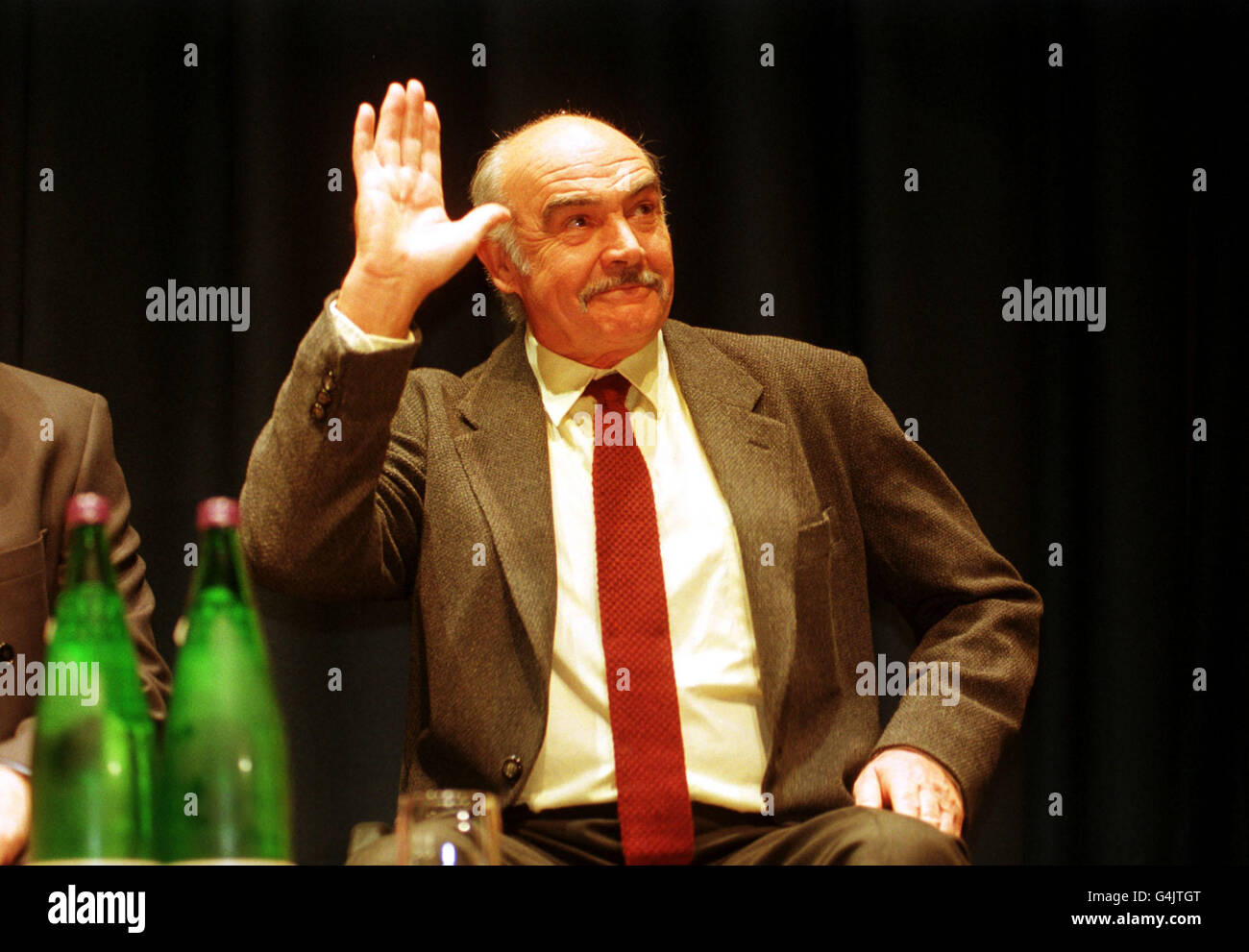 James bond sean connery suit hi-res stock photography and images - Alamy