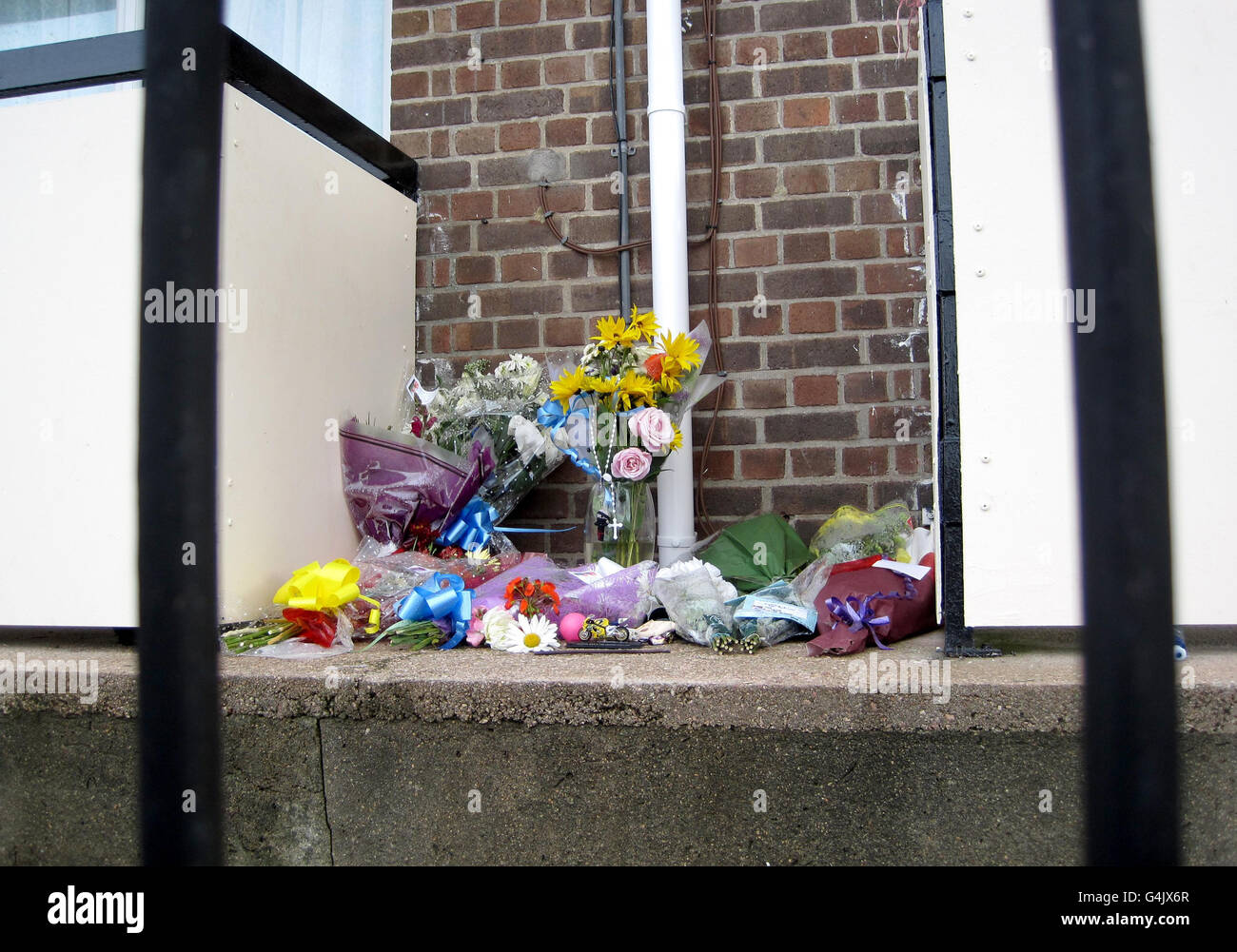 Child falls off balcony Stock Photo - Alamy