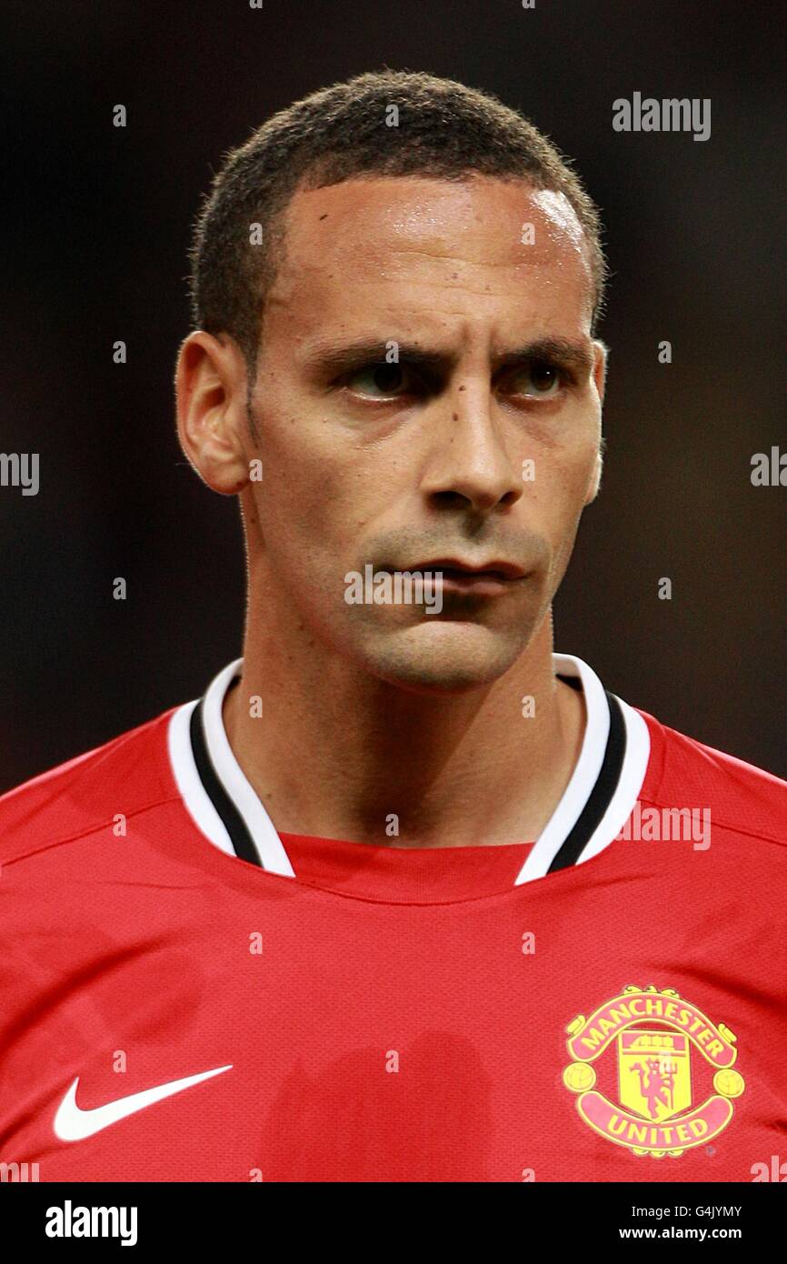 Rio ferdinand manchester united football hi-res stock photography and ...