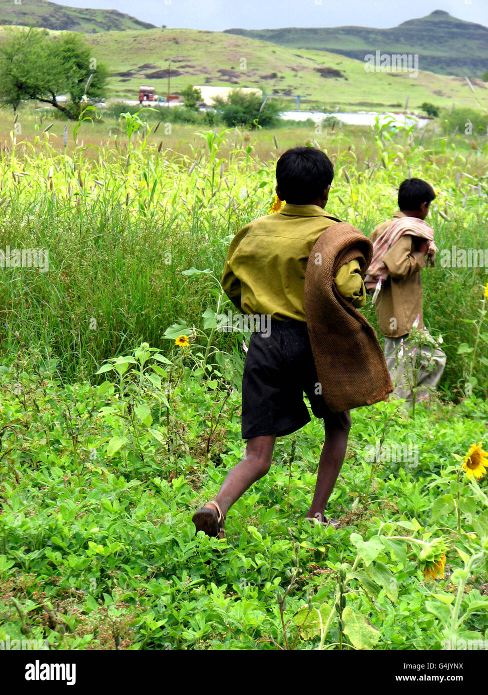 Farmer boys hi-res stock photography and images - Alamy