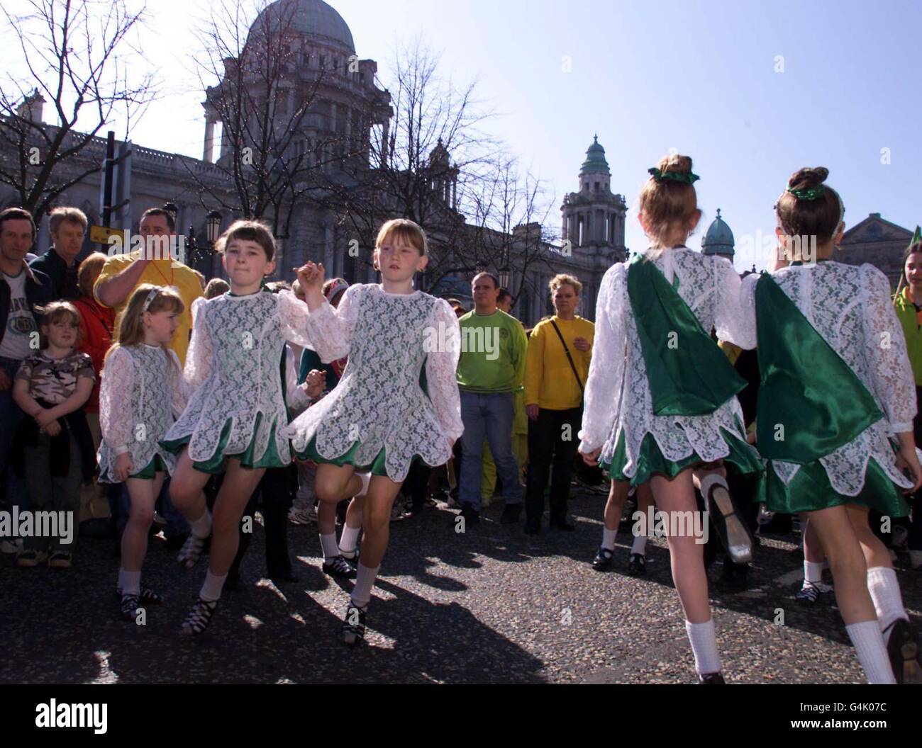 Children dancing irish dancing hi-res stock photography and images - Alamy