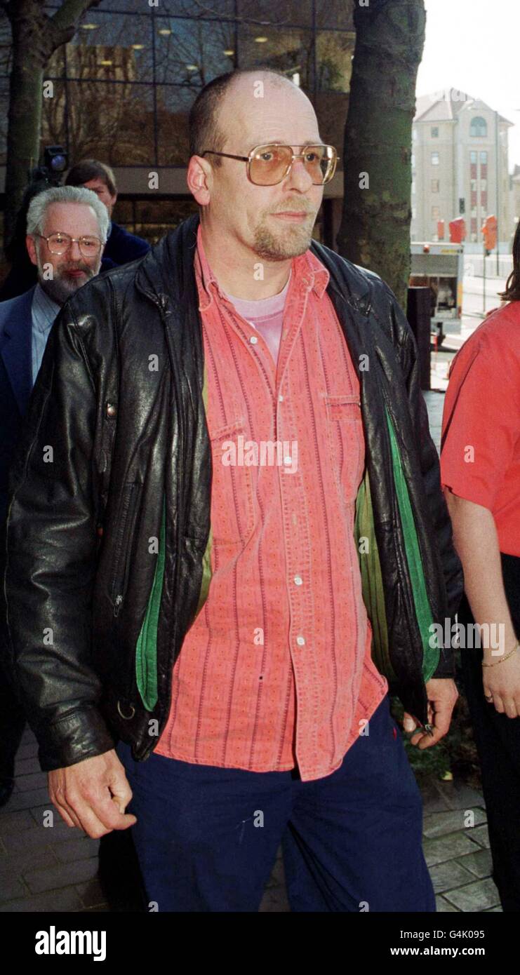 Michael Parsons leaves the Bristol babies' hearts inquiry, after giving ...