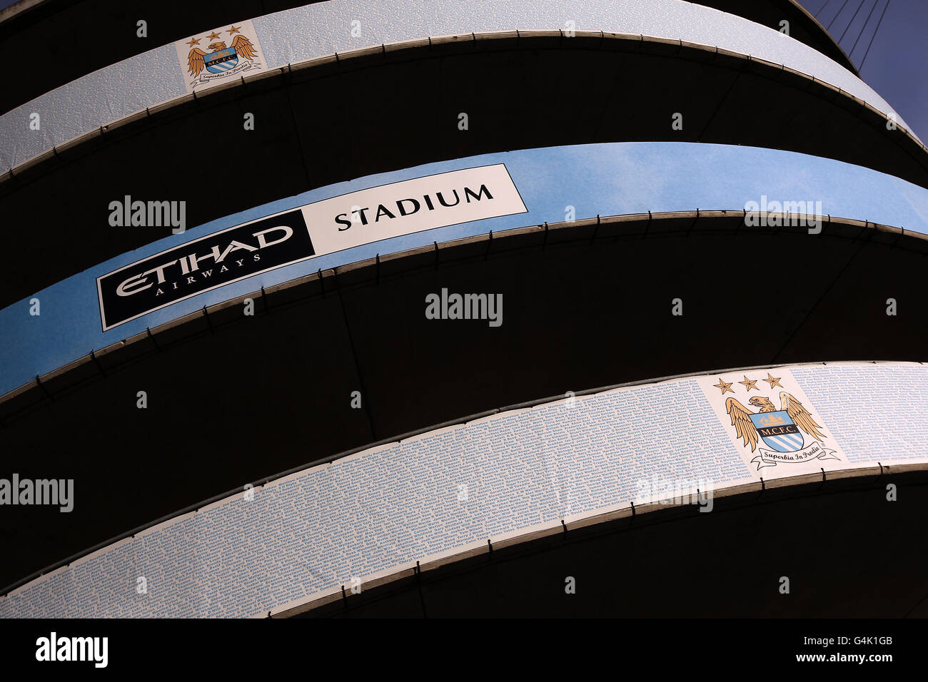 Stadium concourse hi-res stock photography and images - Alamy