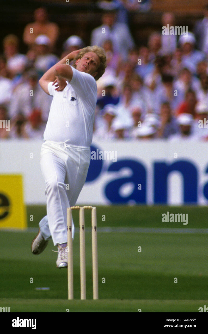 With englands graham dilley hi-res stock photography and images - Alamy