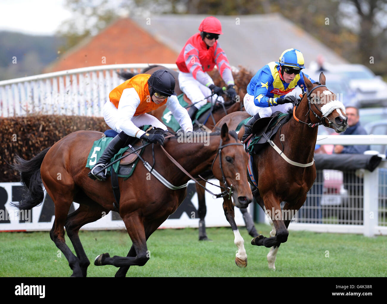 Horse Racing - Towcester Racecourse Stock Photo - Alamy