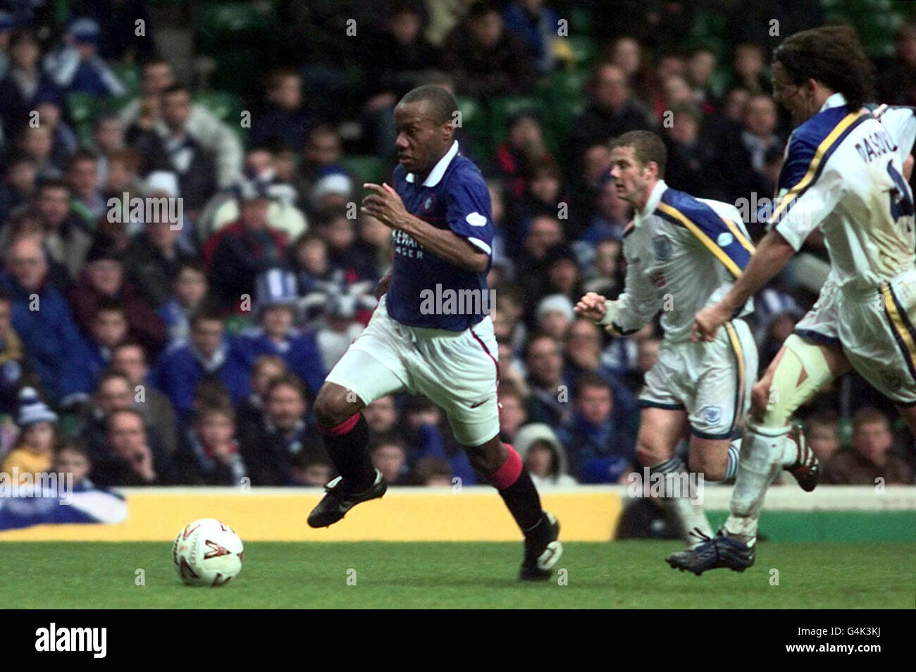 Scottish cup wallace in action hi-res stock photography and images - Alamy