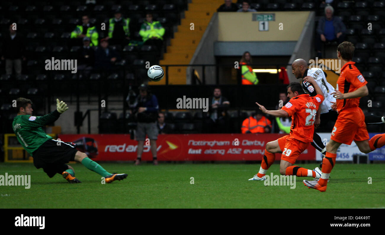 Hartlepool united goalkeeper scott flinders hi-res stock photography ...