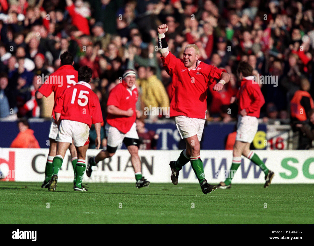 Wales ' Scott Quinnell celebrates after beating England at Wembley ...