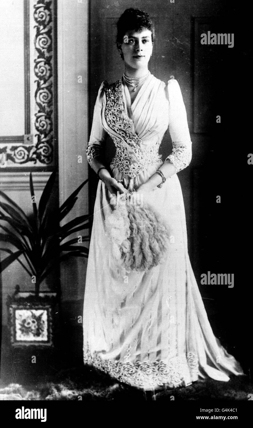 PA NEWS PHOTO CIRCA : 1890: AN UNDATED LIBRARY FILE PICTURE OF QUEEN ...