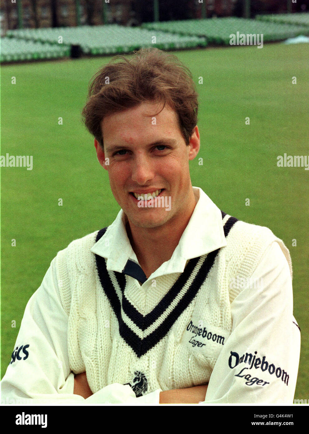 Member of the kent county cricket team hi-res stock photography and ...