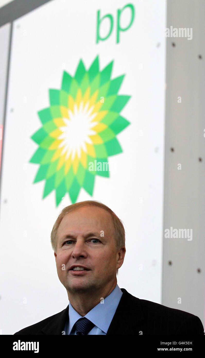 BP Chief Executive Bob Dudley in front of the company's logo at the BP ...