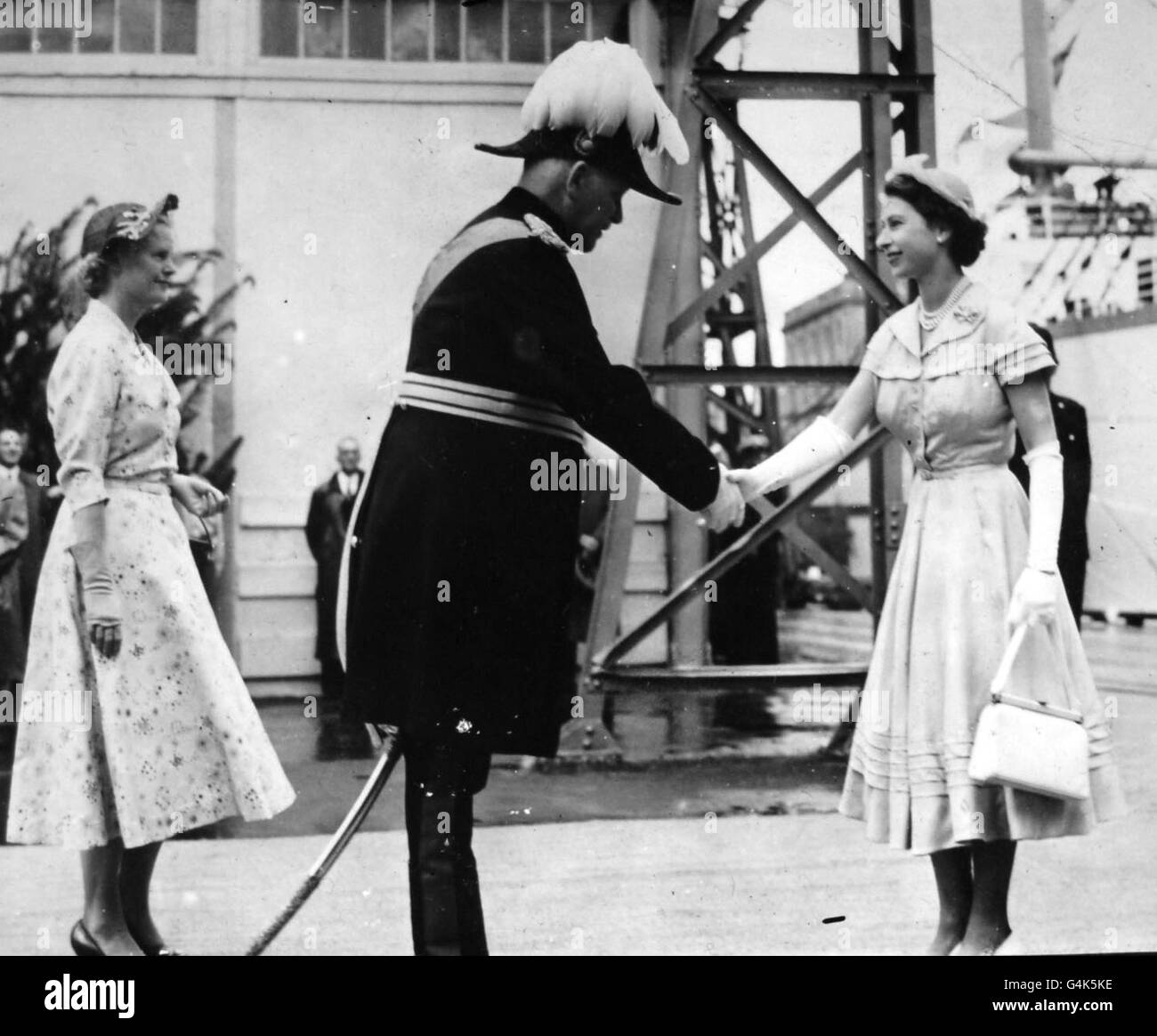 Royalty queen elizabeth ii commonwealth tour new zealand hi-res stock ...