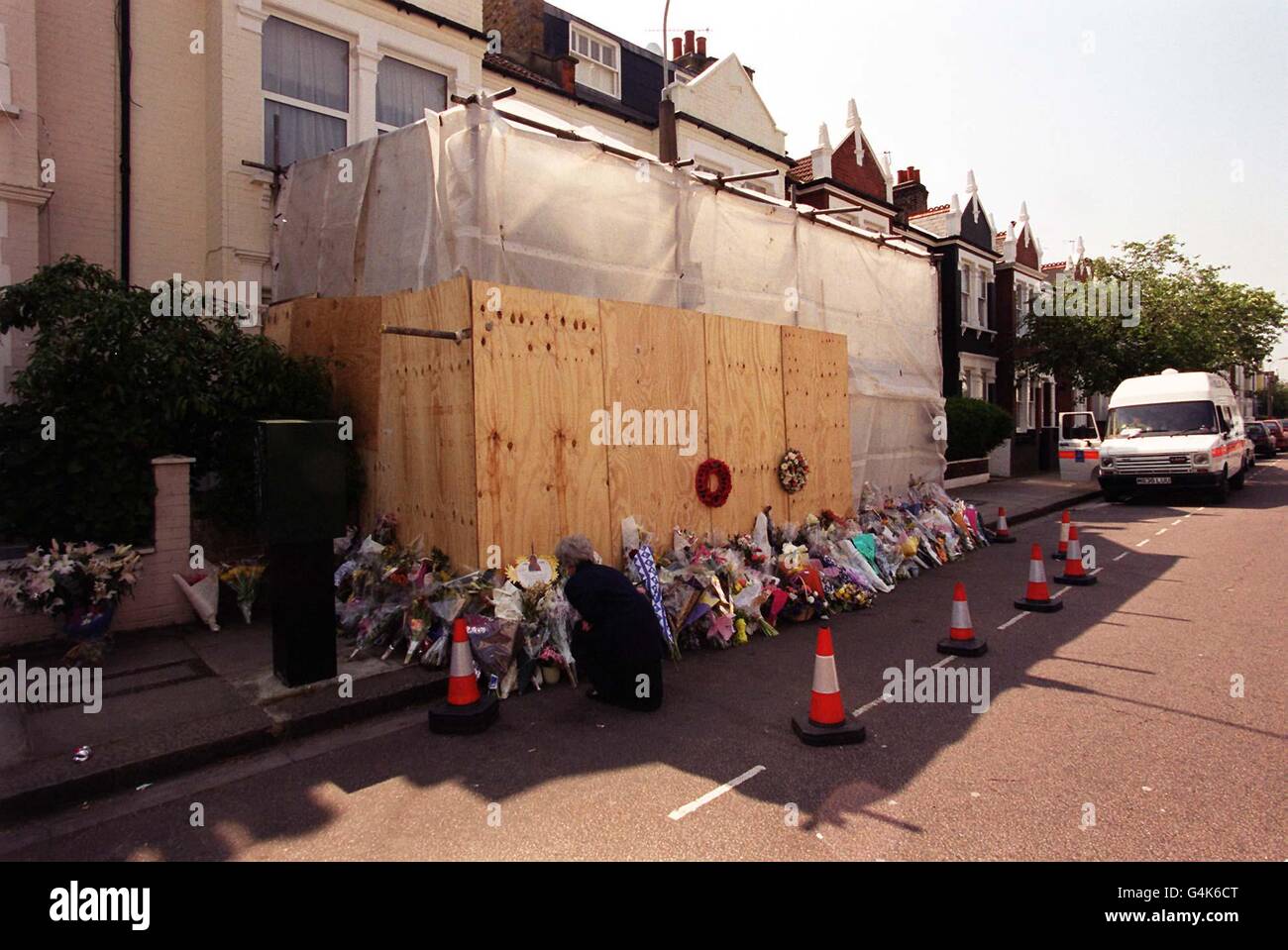 Jill Dando home/flowers Stock Photo - Alamy