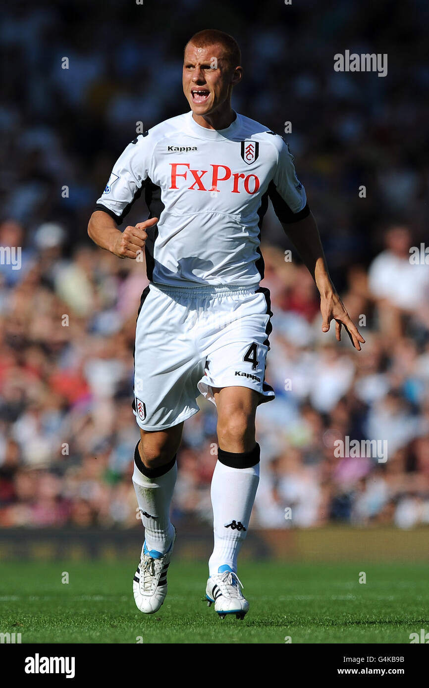Soccer football steve sidwell full length hi-res stock photography and ...
